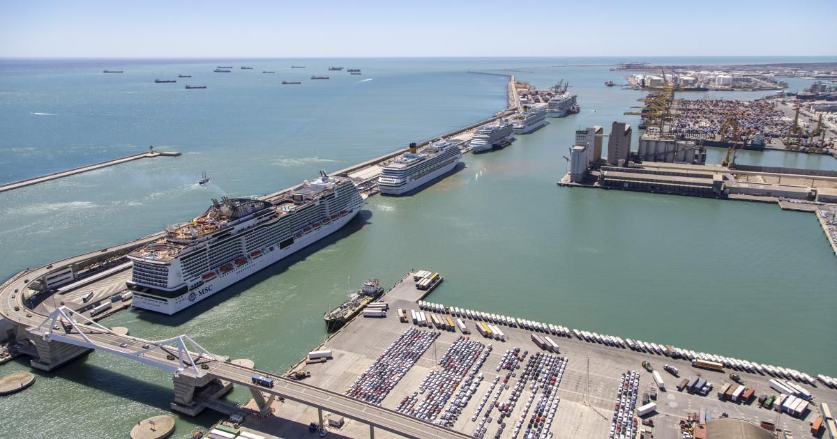 Barcelona Cruise Ship Docks